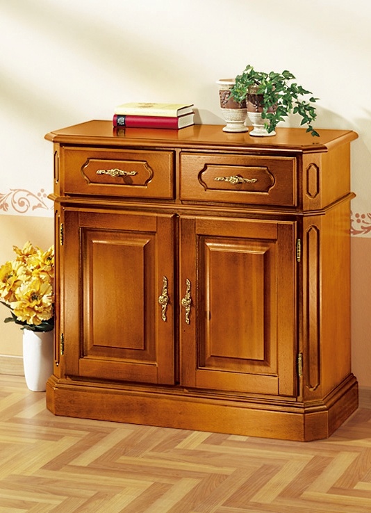 Kommode 2-türig - Kommode mit eleganten, goldfarbenen Metallgriffen ...